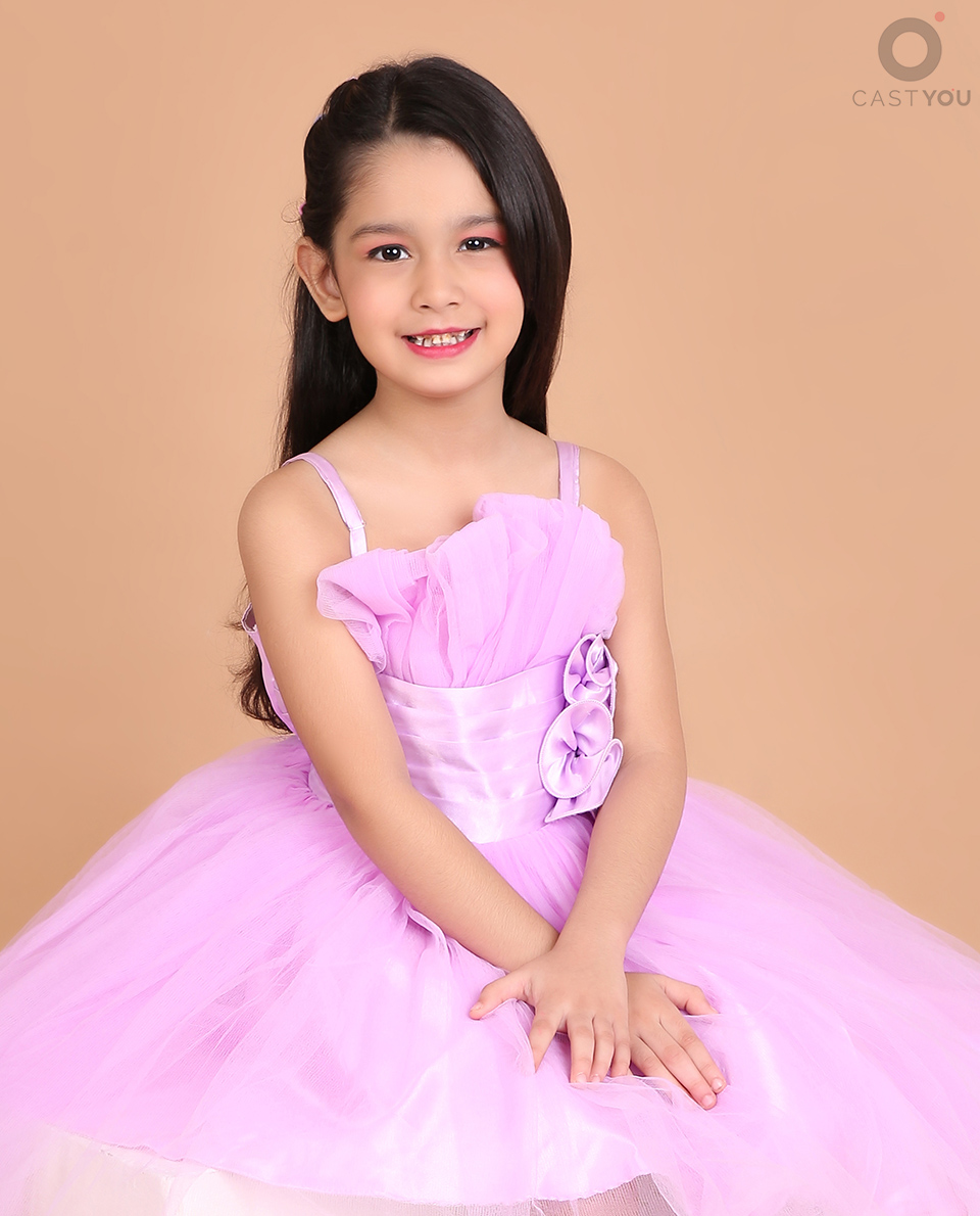 Eiana Badhoutiya - CastYou